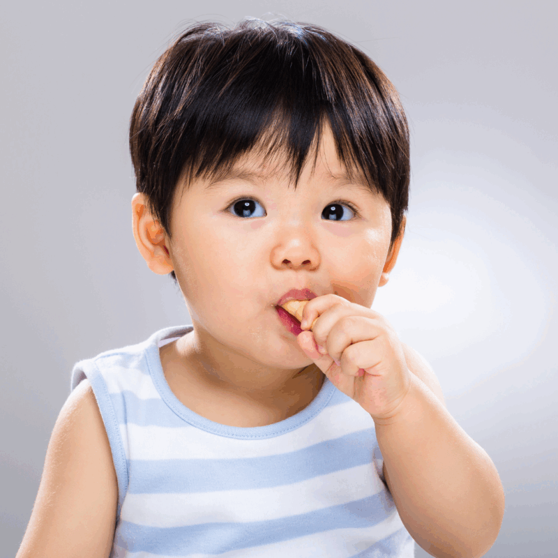 Palmar Grasp and Its Role in Starting Solids - My Little Eater